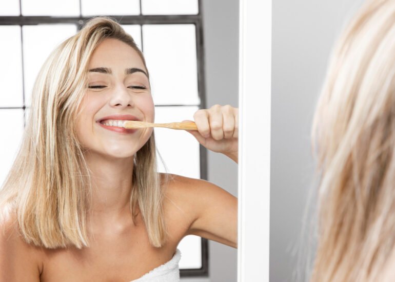 How to Brush Your Teeth Correctly | Tooth Brushing Guide